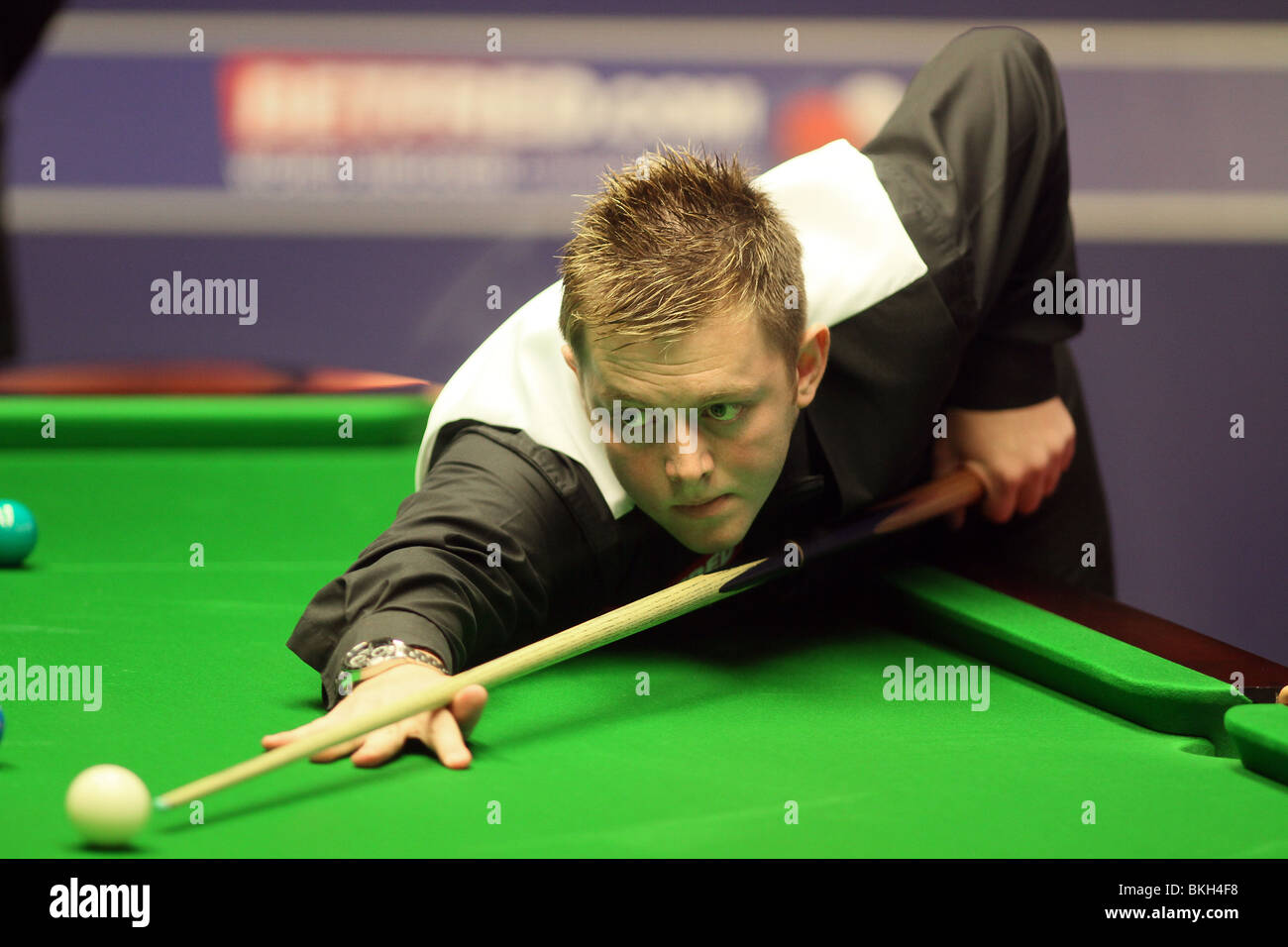 MARK ALEN WORLD SNOOKER CHAMPIONSHIP THE CRUCIBLE SHEFFIELD ENGLAND 17 ...