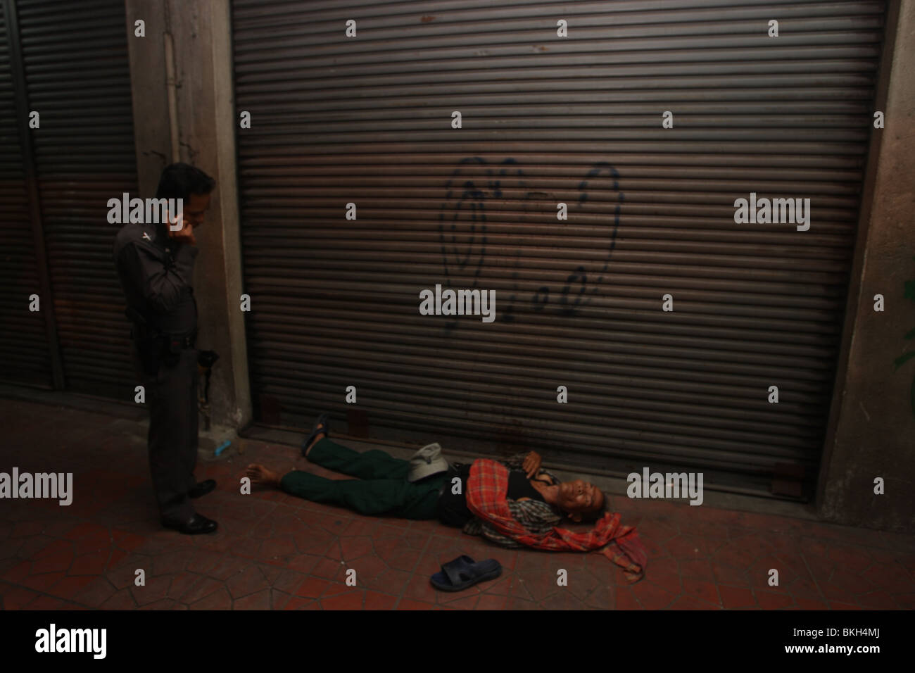Homeless bangkok hi-res stock photography and images - Alamy