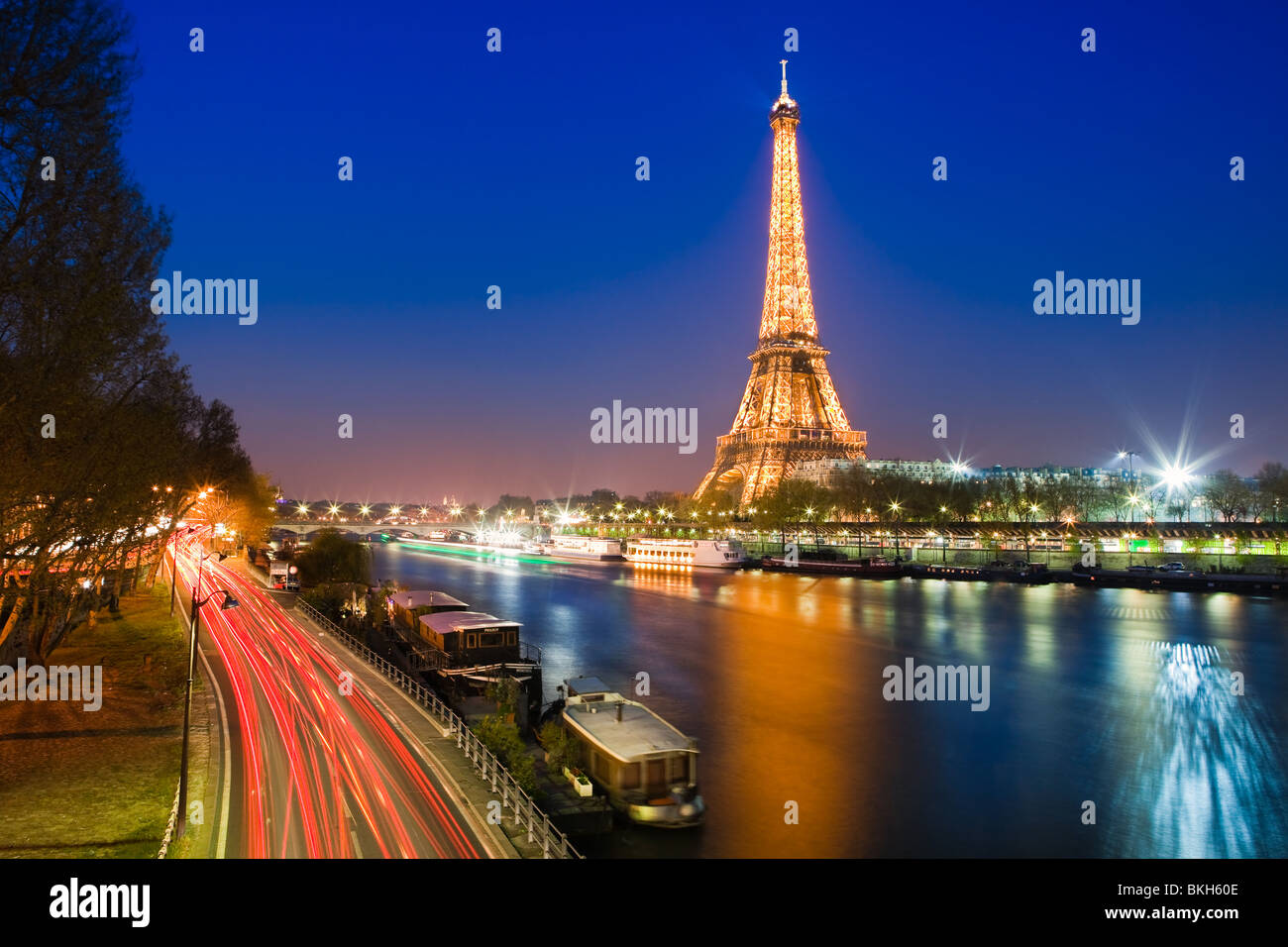 Blue Hour in Paris along the Seine on the Eiffeltower Stock Photo - Alamy