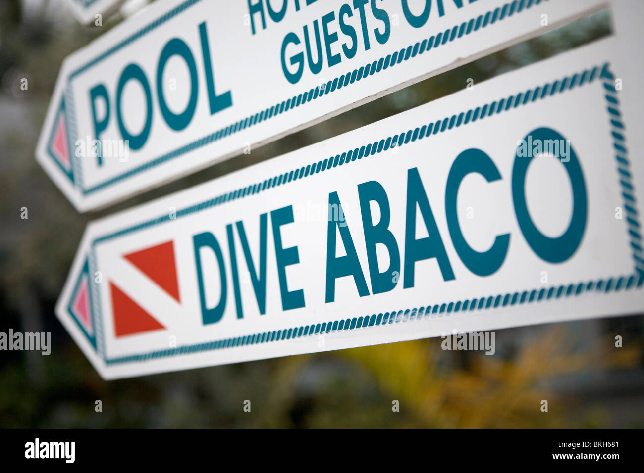 Dive sign hi-res stock photography and images - Alamy