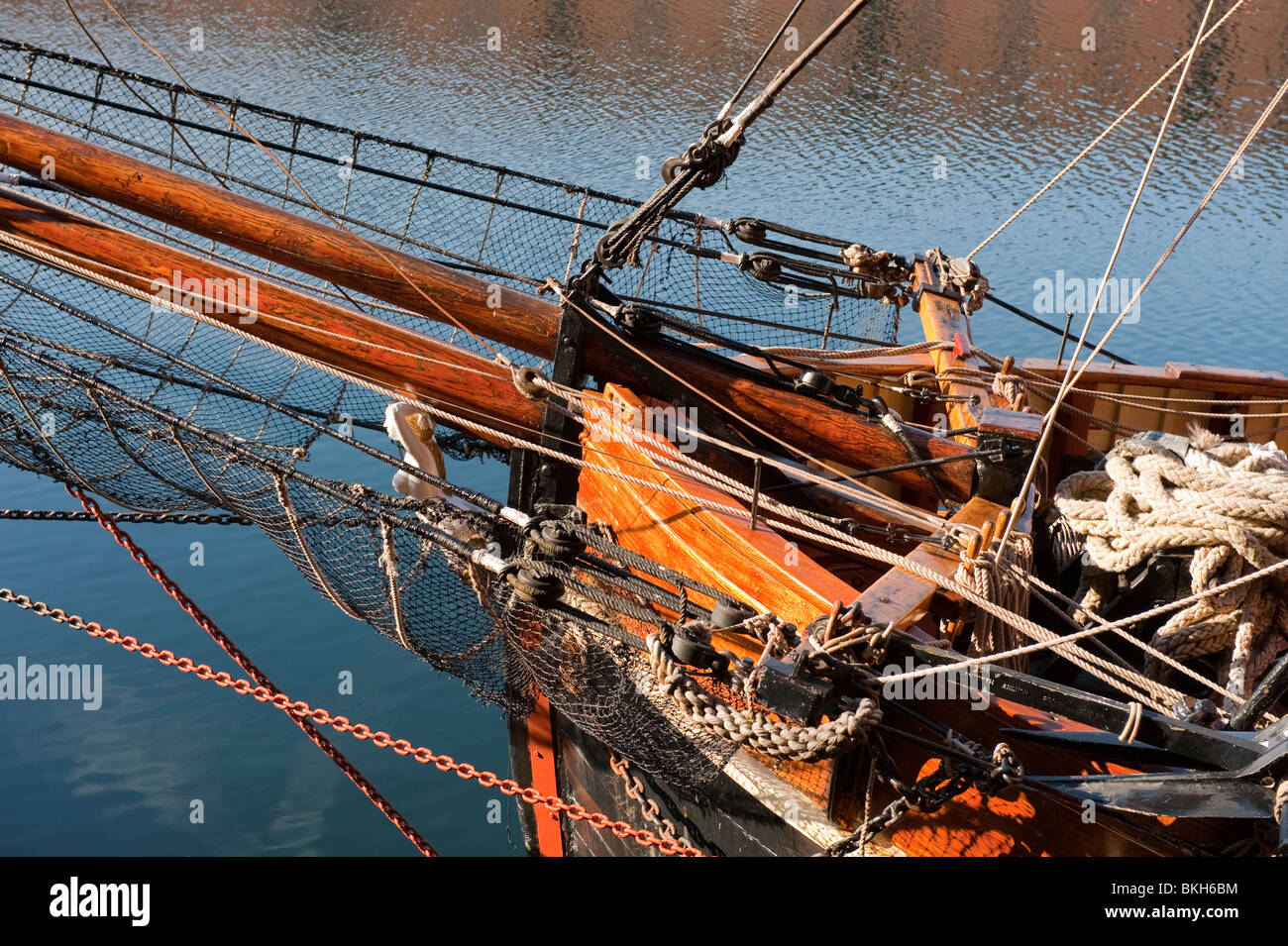 Bow of sailing boat with ropes and rigging Stock Photo - Alamy