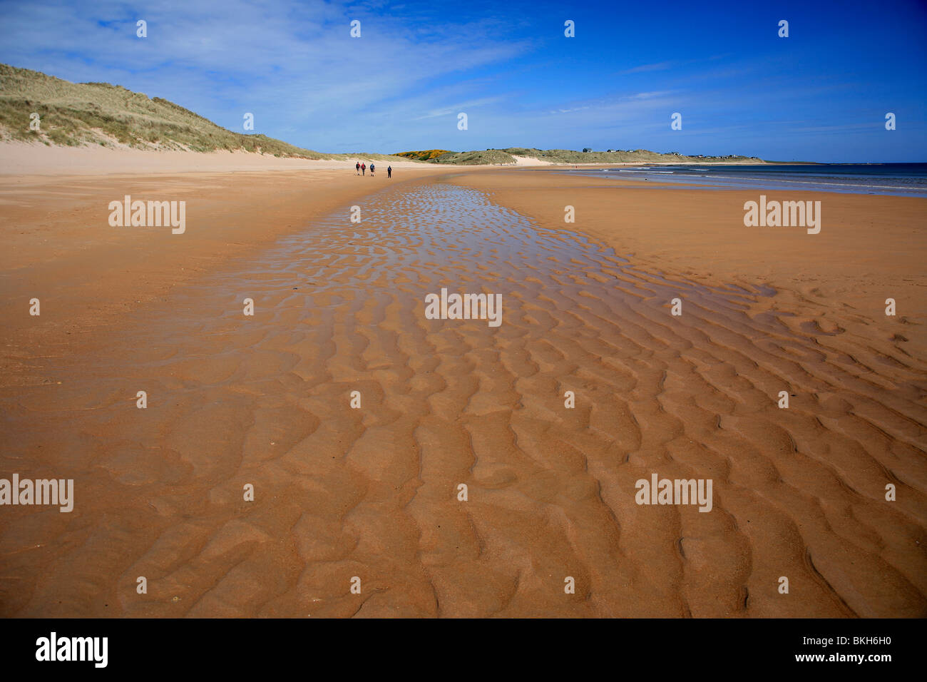 Sand patterns embleton bay beach hi-res stock photography and images ...