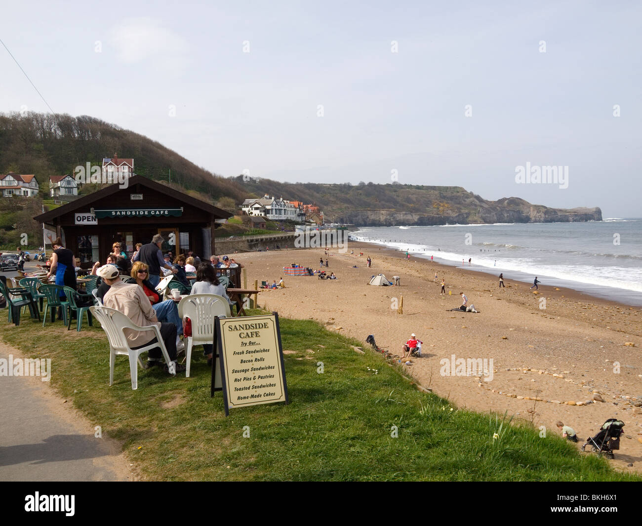 Busy Sandside Café by the beach at Sandsend near Whitby North Yorkshire ...