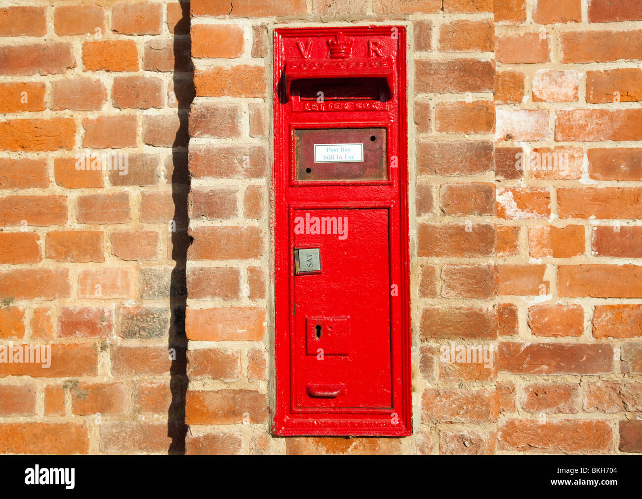 Victorian wall post box hi-res stock photography and images - Alamy