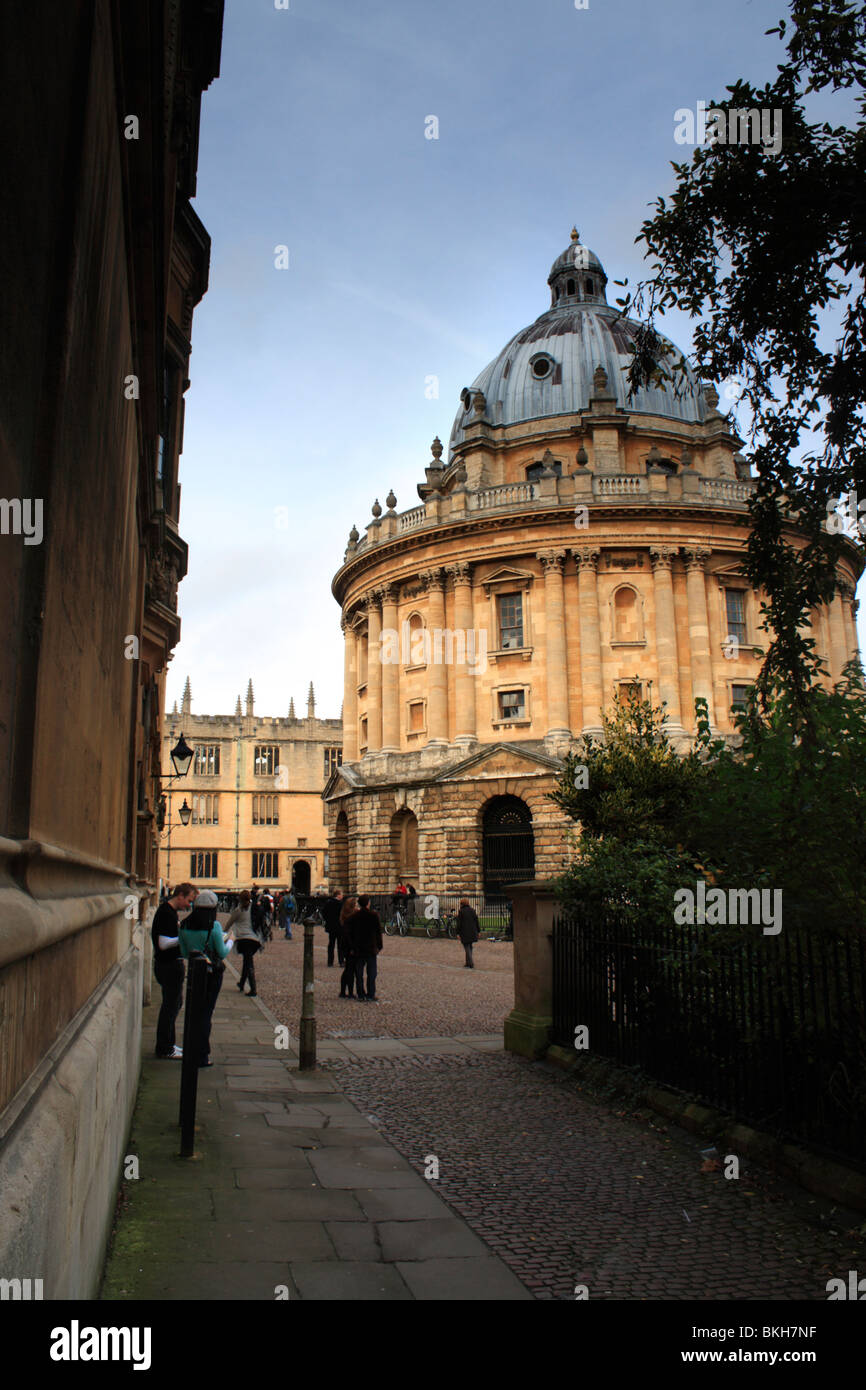The Radcliffe Camera building in the city of Oxford Stock Photo - Alamy