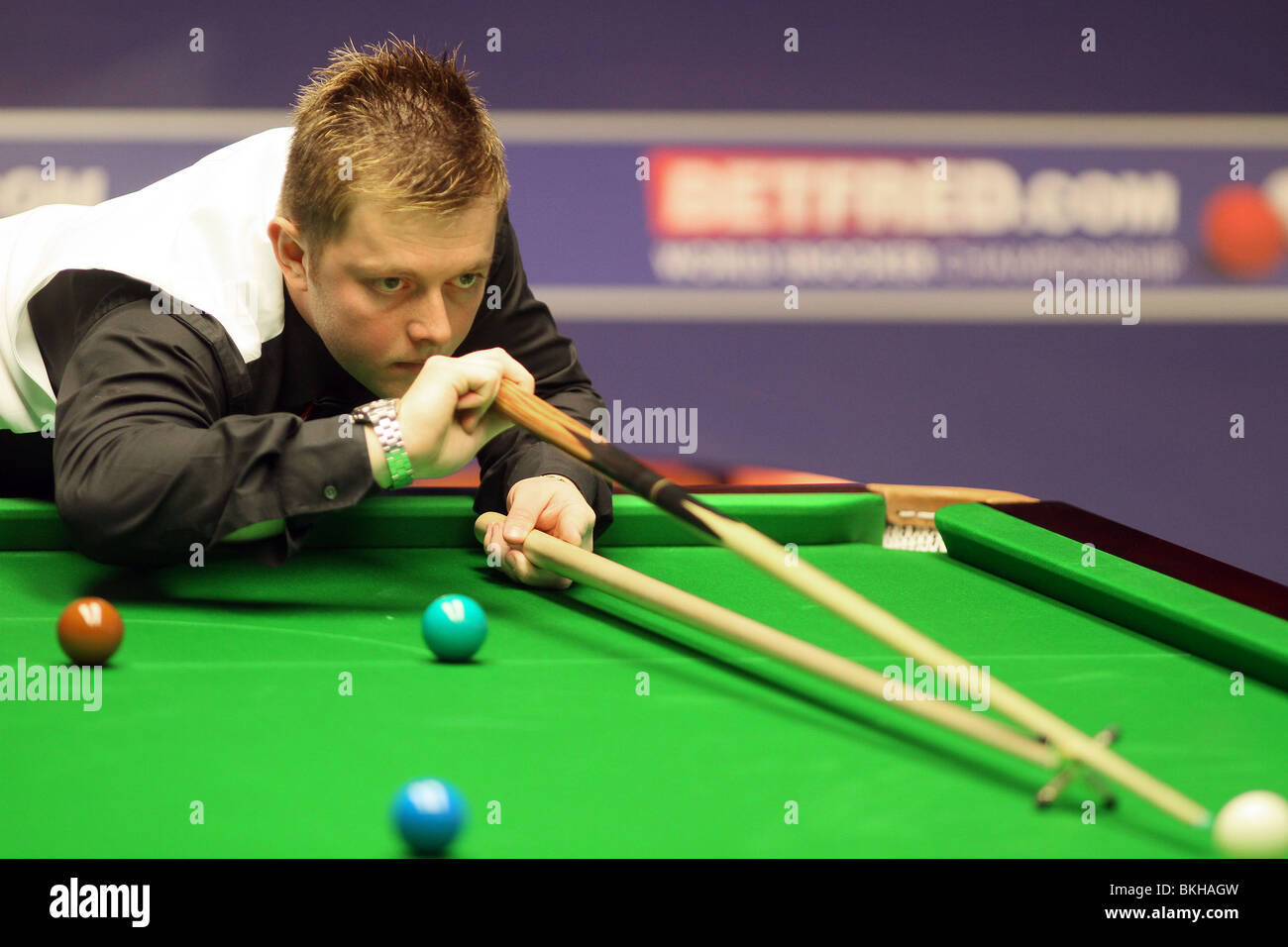 MARK ALLEN WORLD SNOOKER CHAMPIONSHIP THE CRUCIBLE SHEFFIELD ENGLAND 17 ...