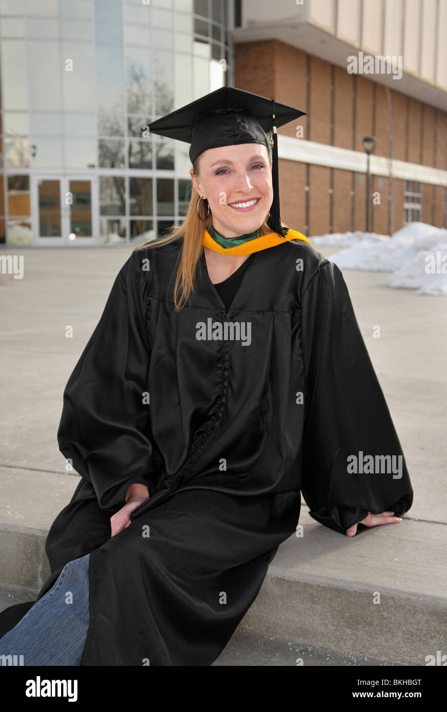 Graduation university building hi-res stock photography and images - Alamy