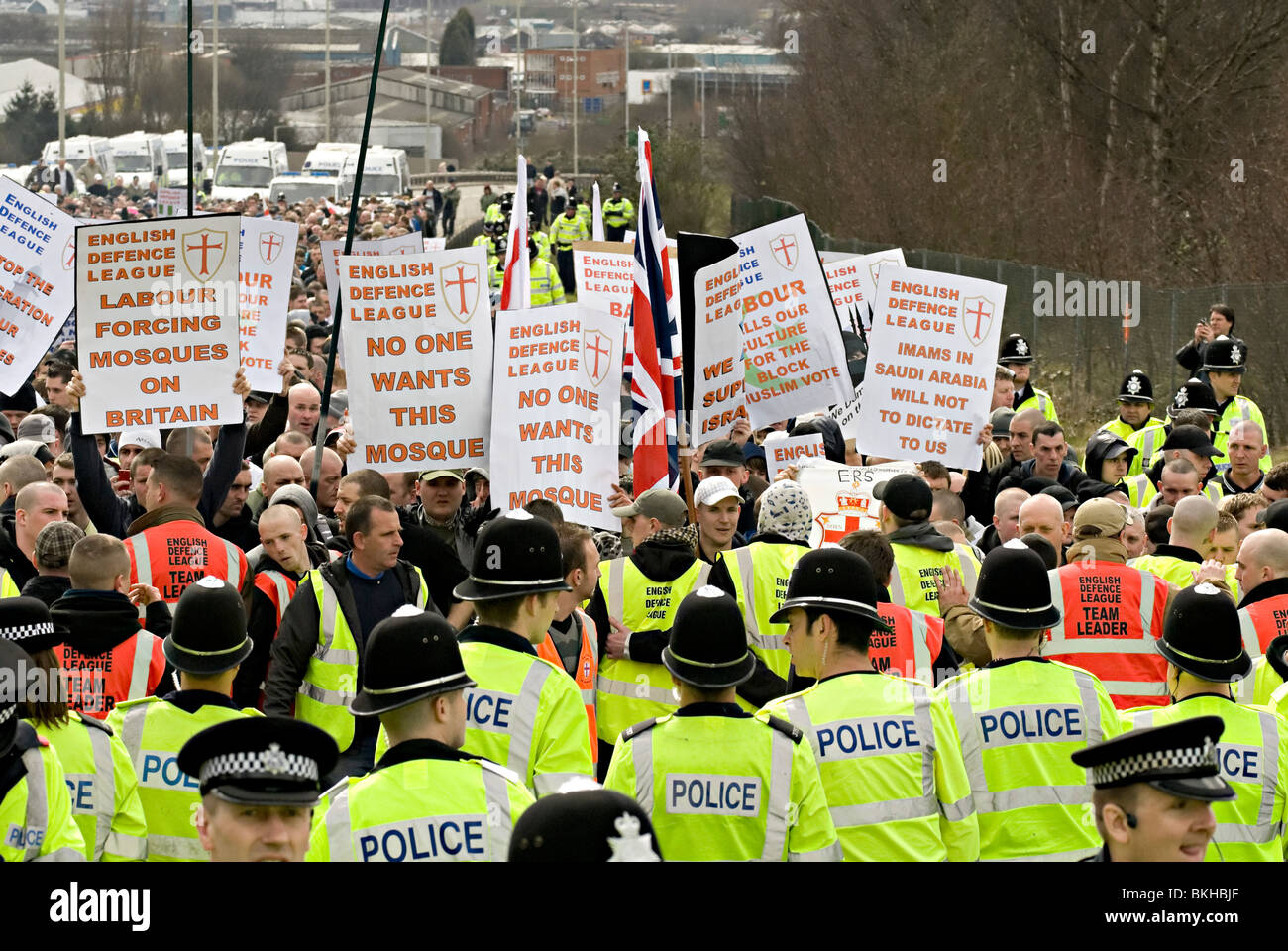 Young england defence league edl hi-res stock photography and images ...