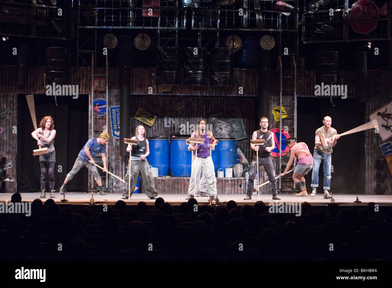 Stomp stage hi-res stock photography and images - Alamy