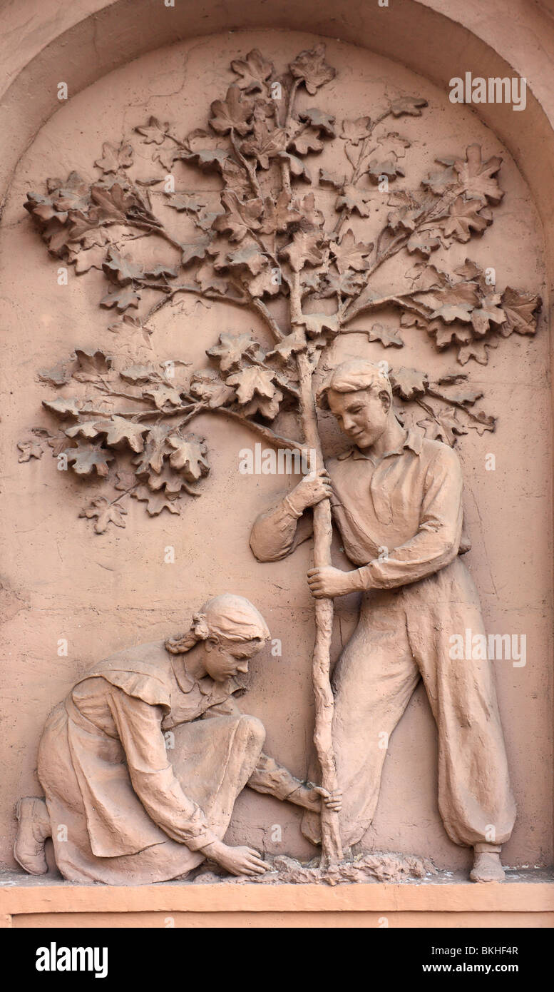 Bas relief architecture hi-res stock photography and images - Alamy