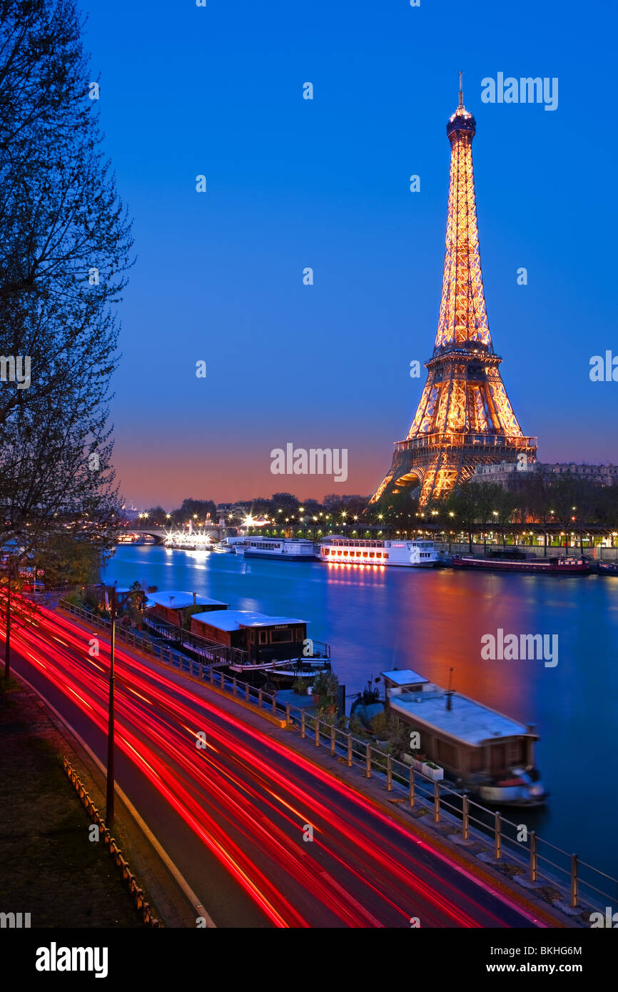 Blue Hour in Paris along the Seine on the Eiffeltower Stock Photo - Alamy