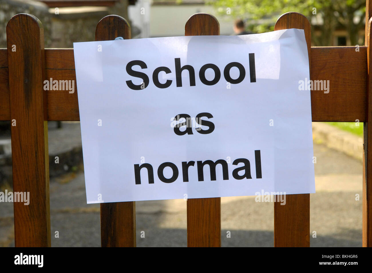 Primary school entrance sign hi-res stock photography and images - Alamy