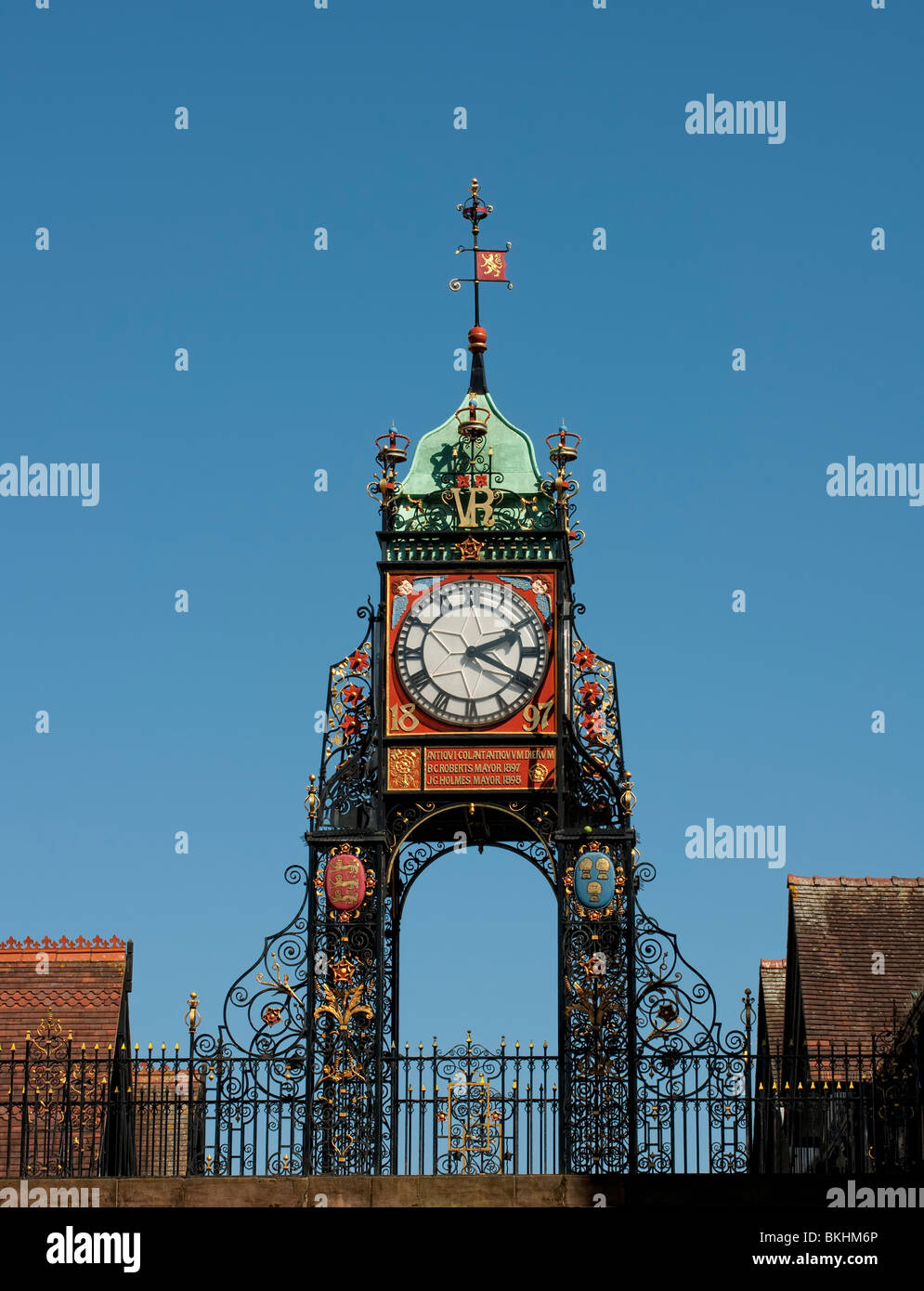 Eastgate clock spanning eastgate street hi-res stock photography and ...