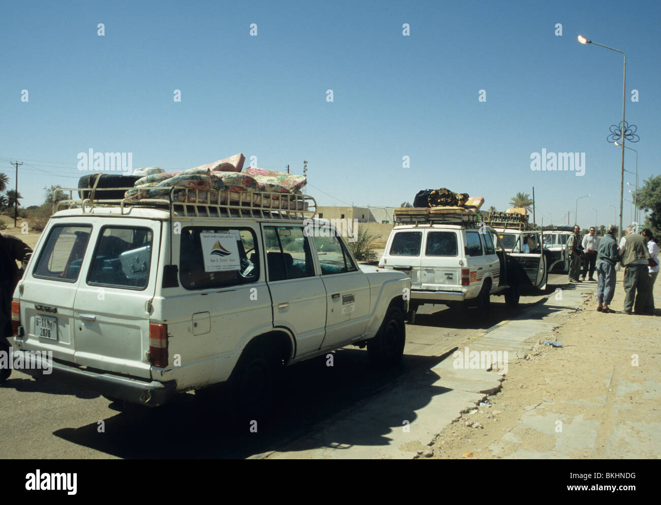 4WD cars, ready for an expedition in the Sahara, Sabha, Libya Stock ...