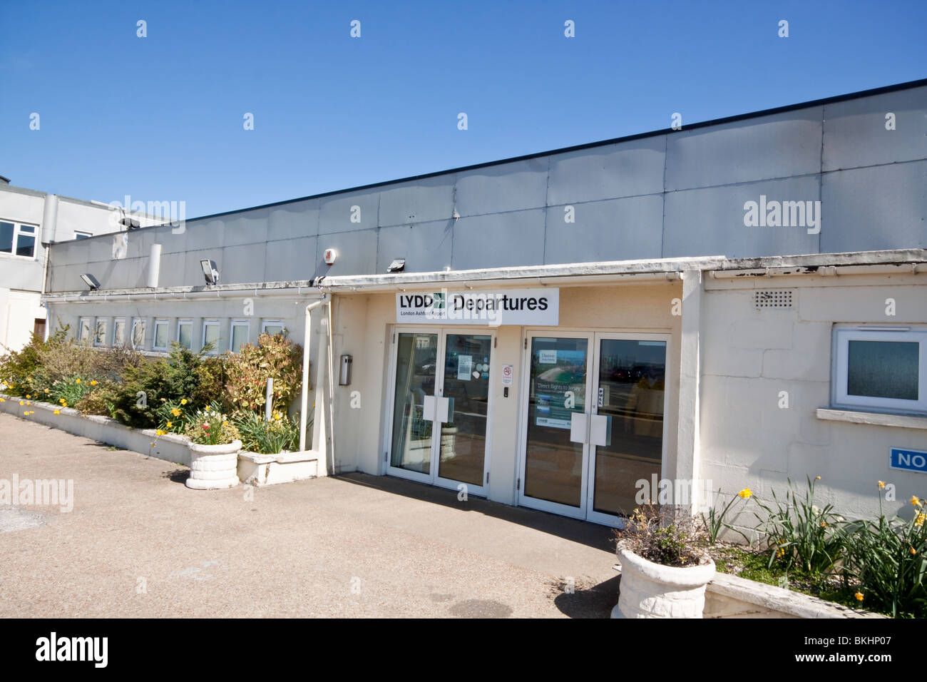 Lydd airport sign hi-res stock photography and images - Alamy