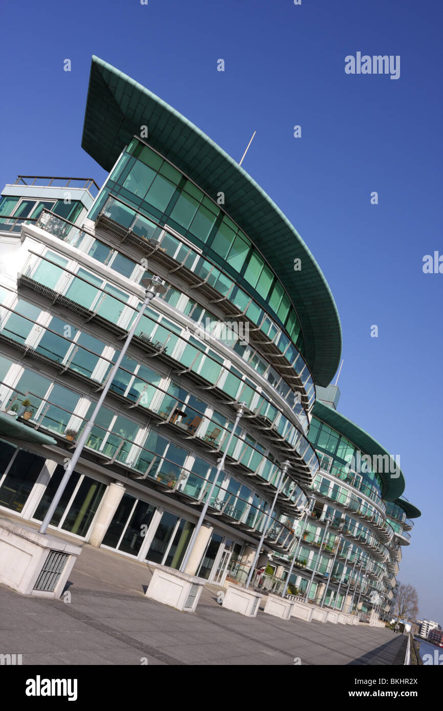 London riverside elevation hi-res stock photography and images - Alamy