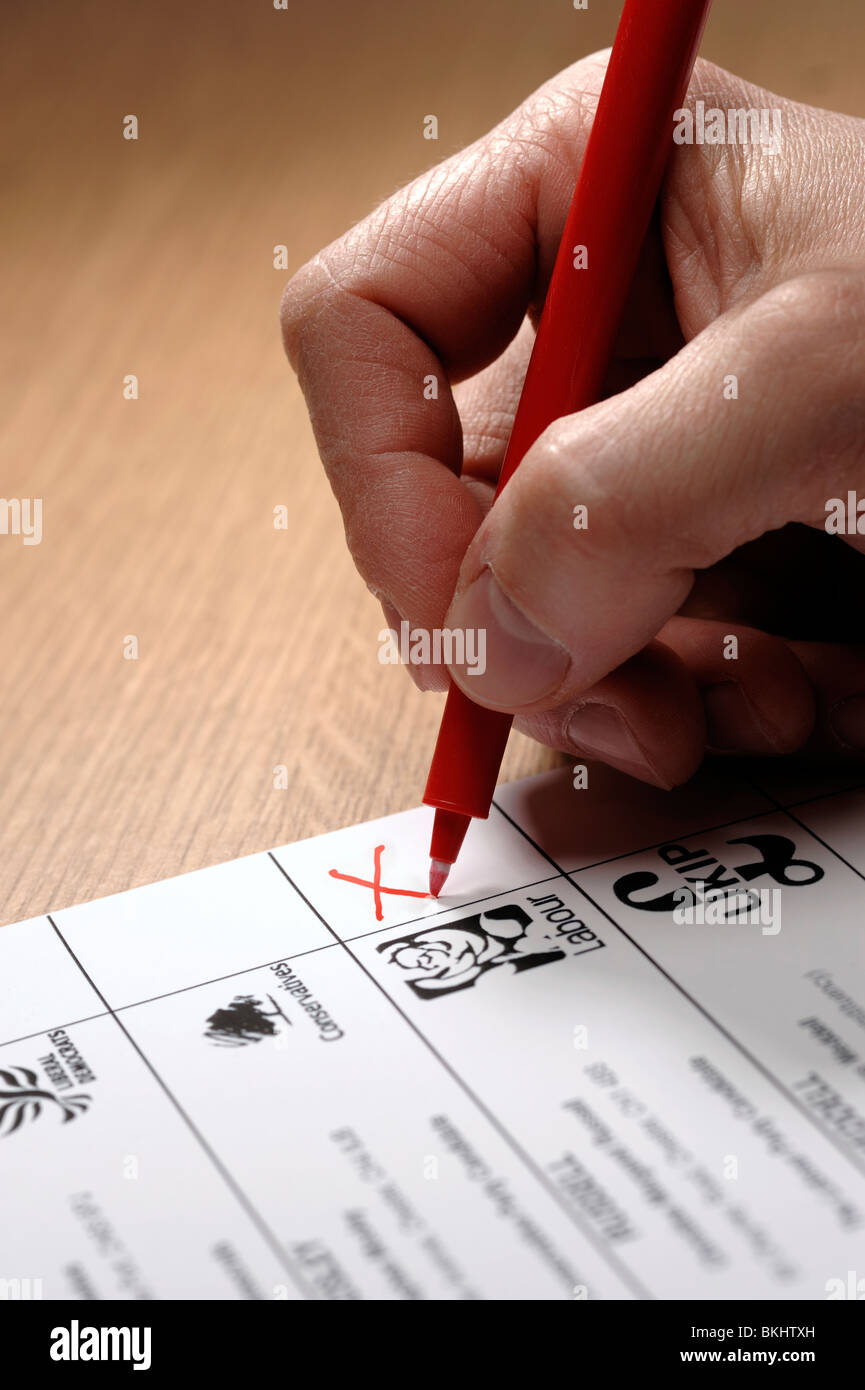 Ballot hand pen hi-res stock photography and images - Alamy