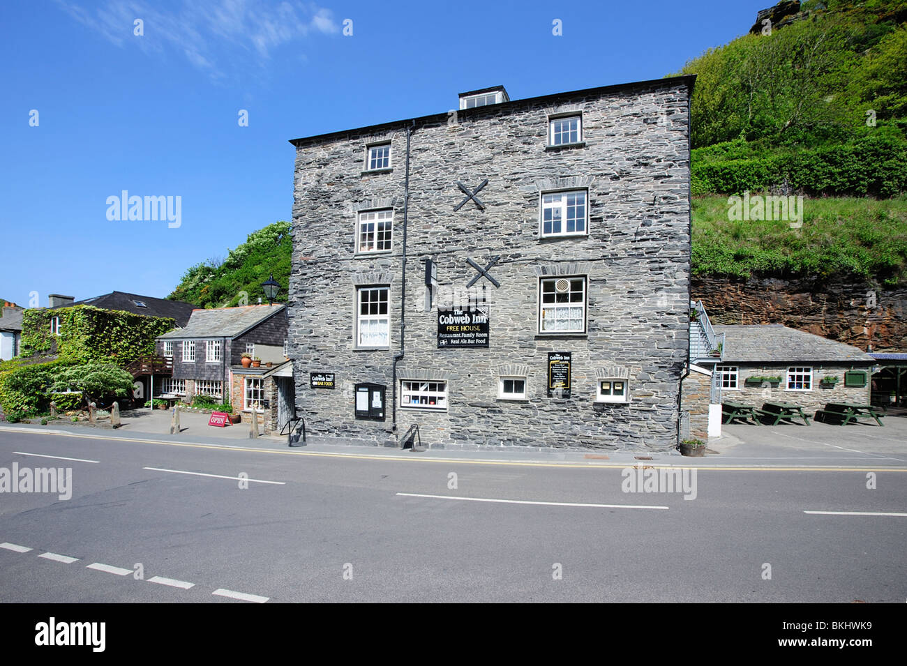 The cobweb pub hi-res stock photography and images - Alamy
