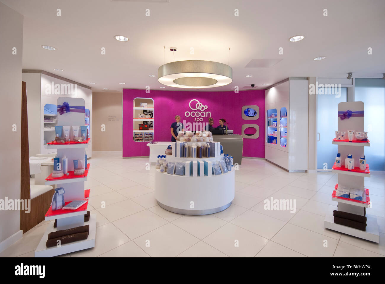 Butlins inside hi-res stock photography and images - Alamy