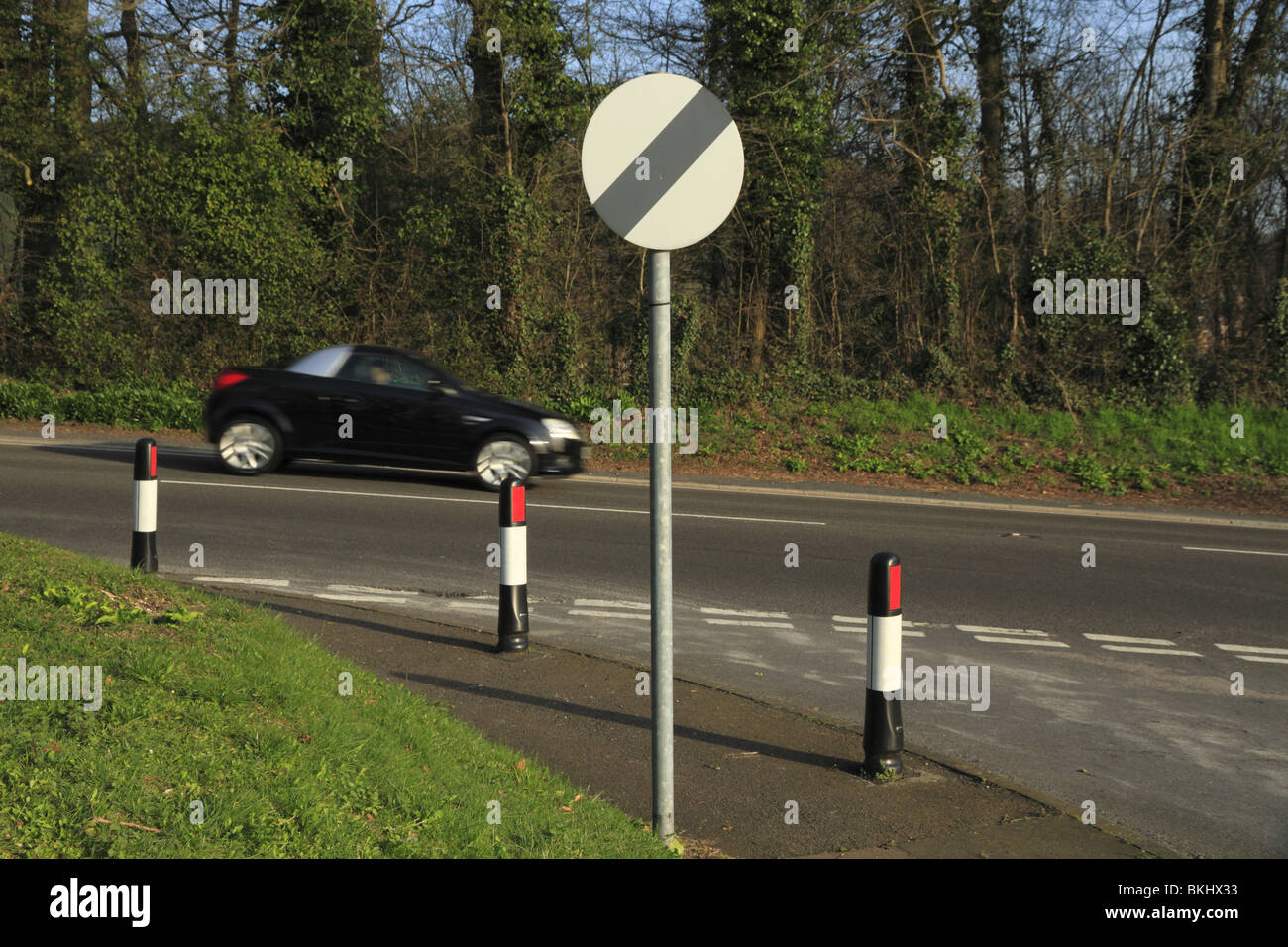 Uk national speed limit sign hi-res stock photography and images - Alamy