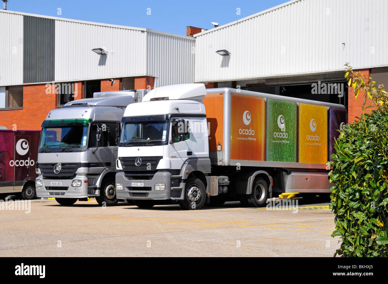 Ocado lorry hi-res stock photography and images - Alamy