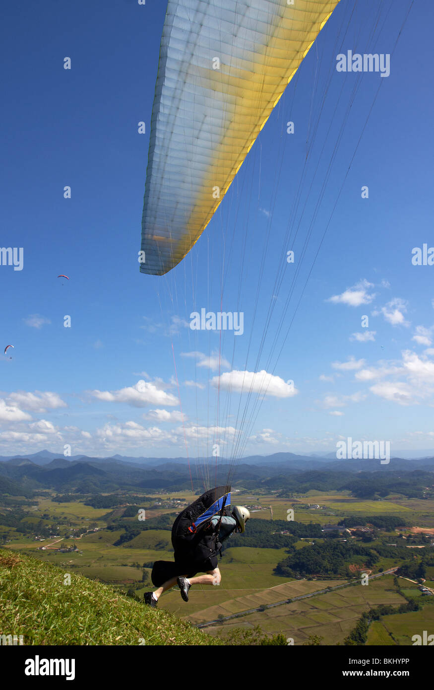Take off for a paraglider flight Stock Photo - Alamy