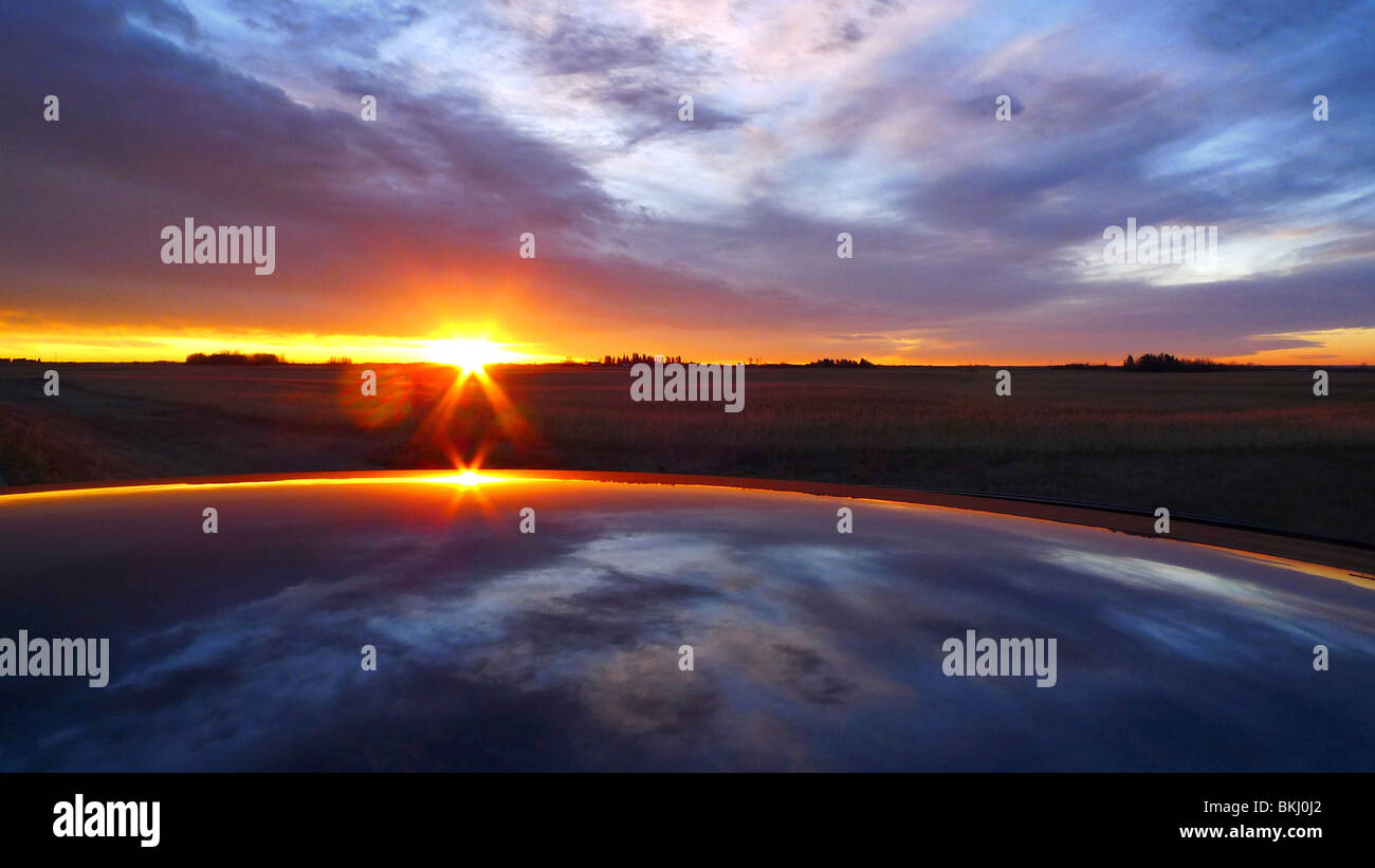 Canadian sunrise rising over the rural horizon Stock Photo - Alamy