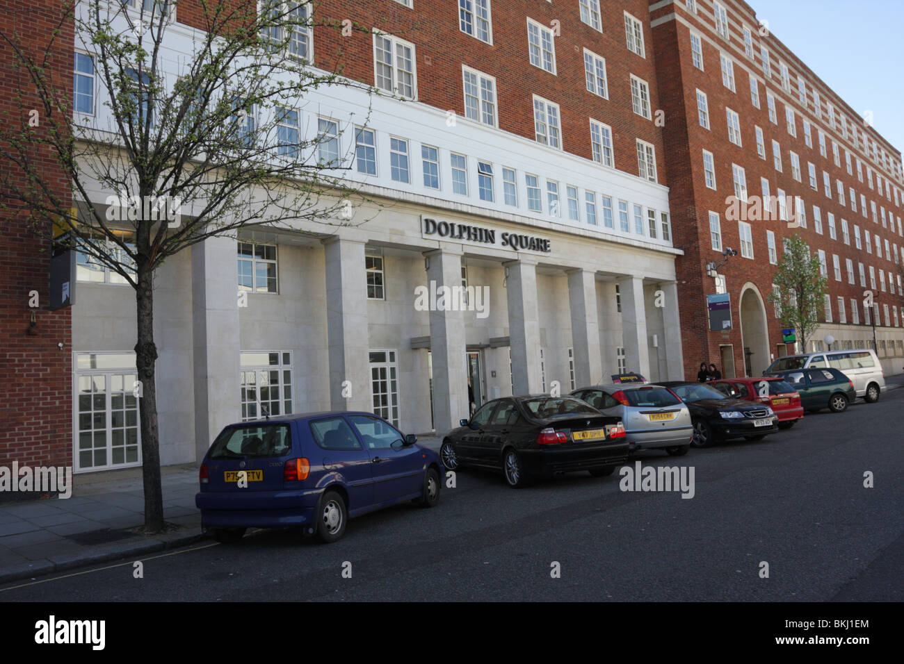 Dolphin square, chichester street hi-res stock photography and images ...