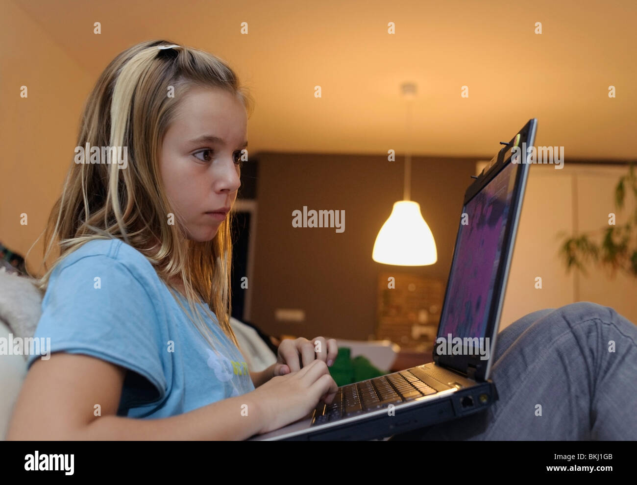 Pre school kids using computer hi-res stock photography and images - Alamy