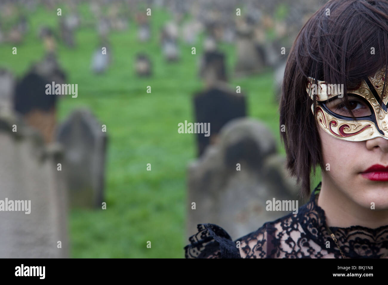 Whitby gothic girl goth festival hi-res stock photography and images ...