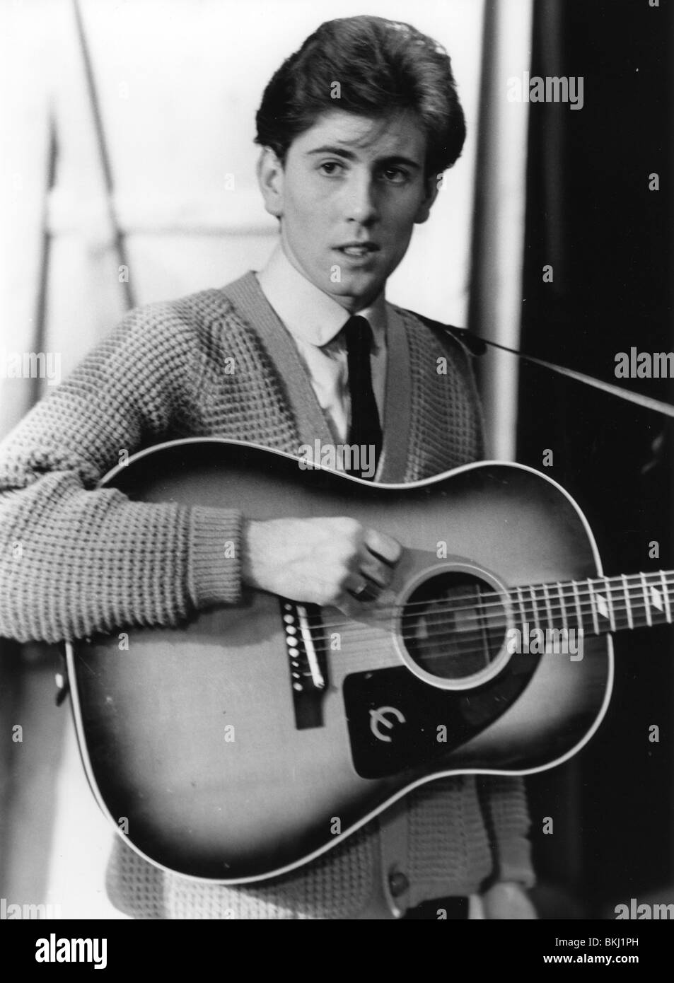 THE HOLLIES - Group member Graham Nash in November 1963 Stock Photo - Alamy