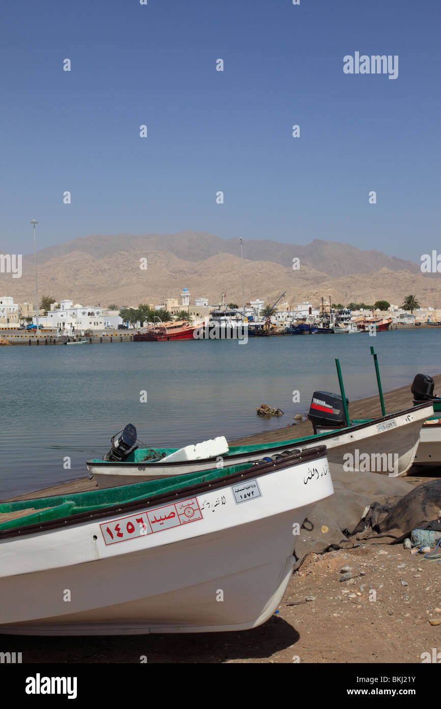 fishing boats at the port Fishing Village of Quriyat, Gulf of Oman ...
