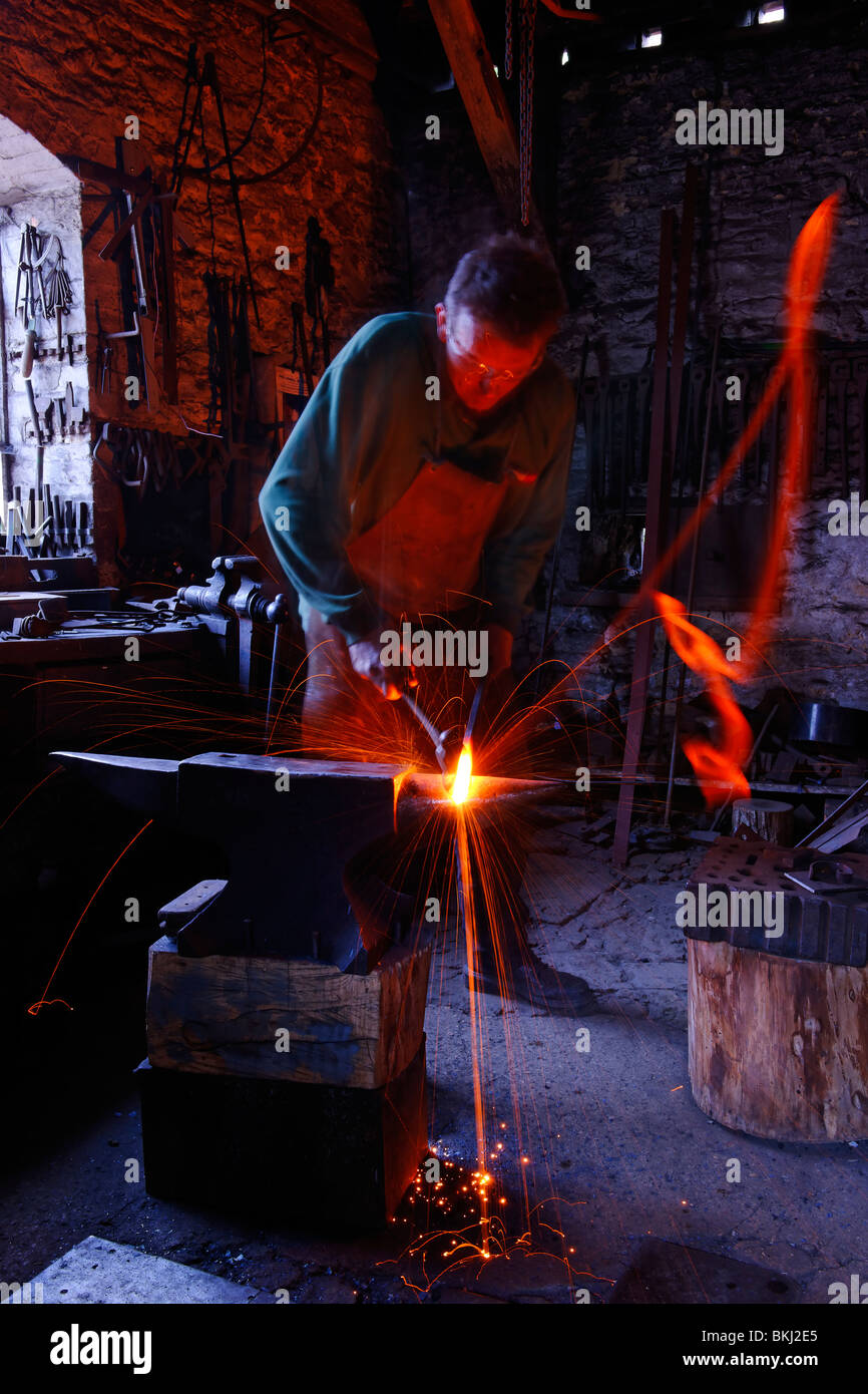 Forge blacksmith hi-res stock photography and images - Alamy