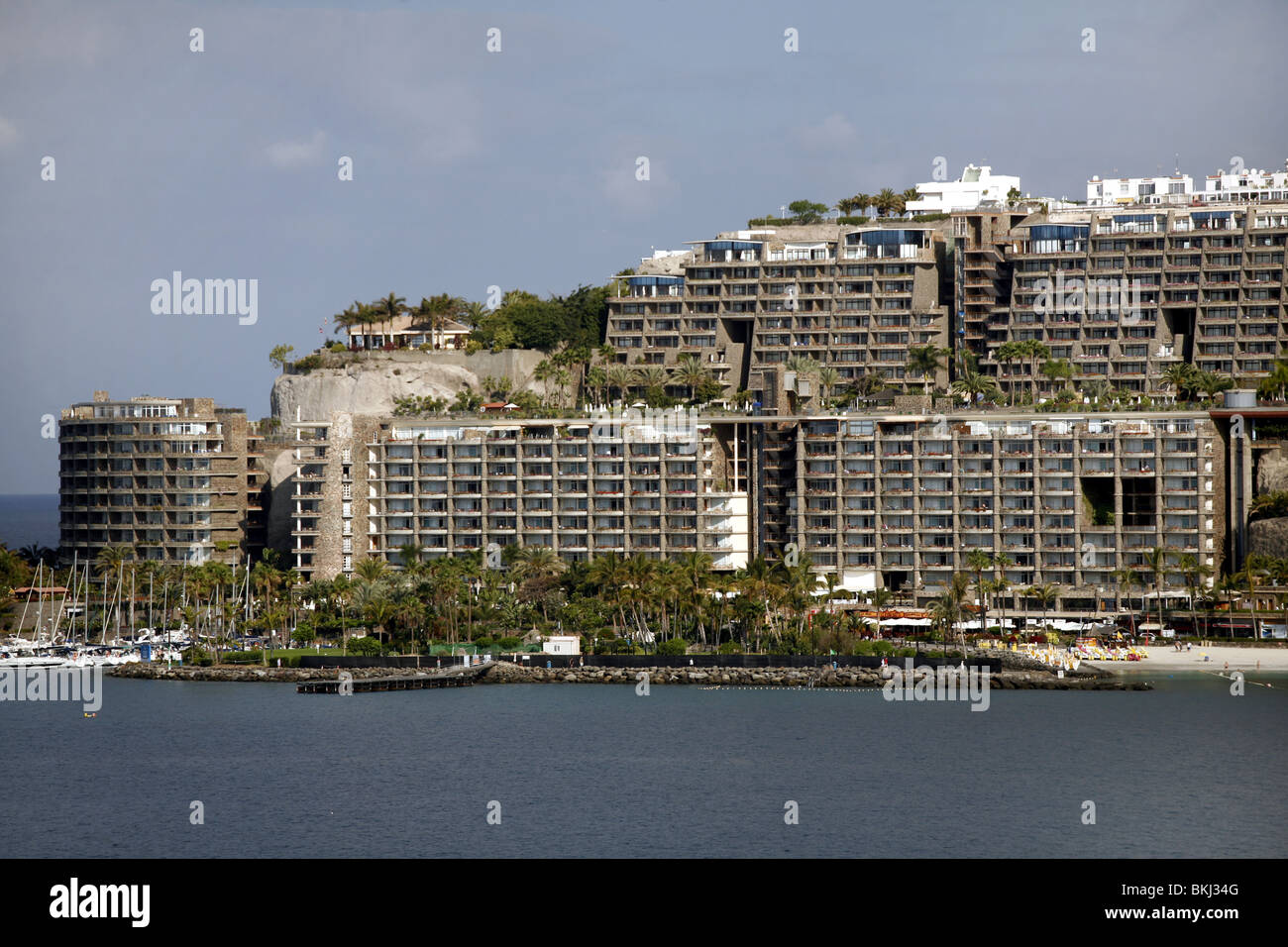 Blocks of flats in spain hi-res stock photography and images - Alamy