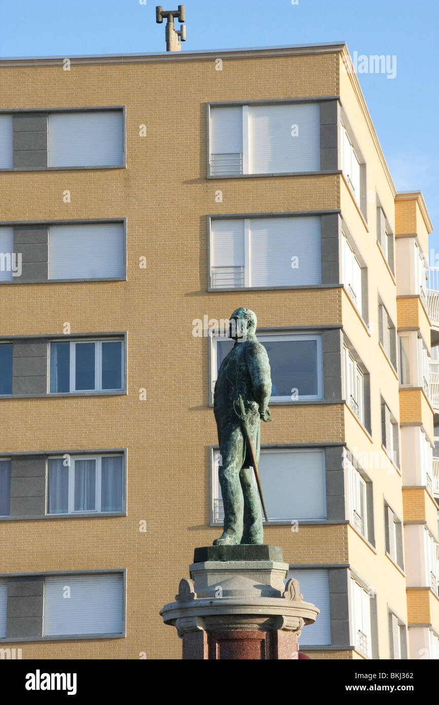 Statue in Wenduine, Flanders, Belgium Stock Photo - Alamy