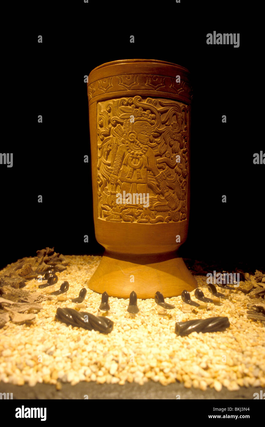 Aztec exhibit hi-res stock photography and images - Alamy