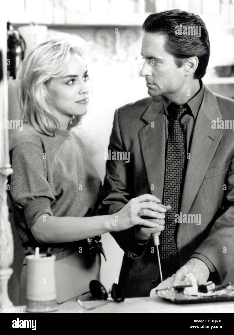 BASIC INSTINCT (1992) SHARON STONE, MICHAEL DOUGLAS BSI 002 P Stock ...