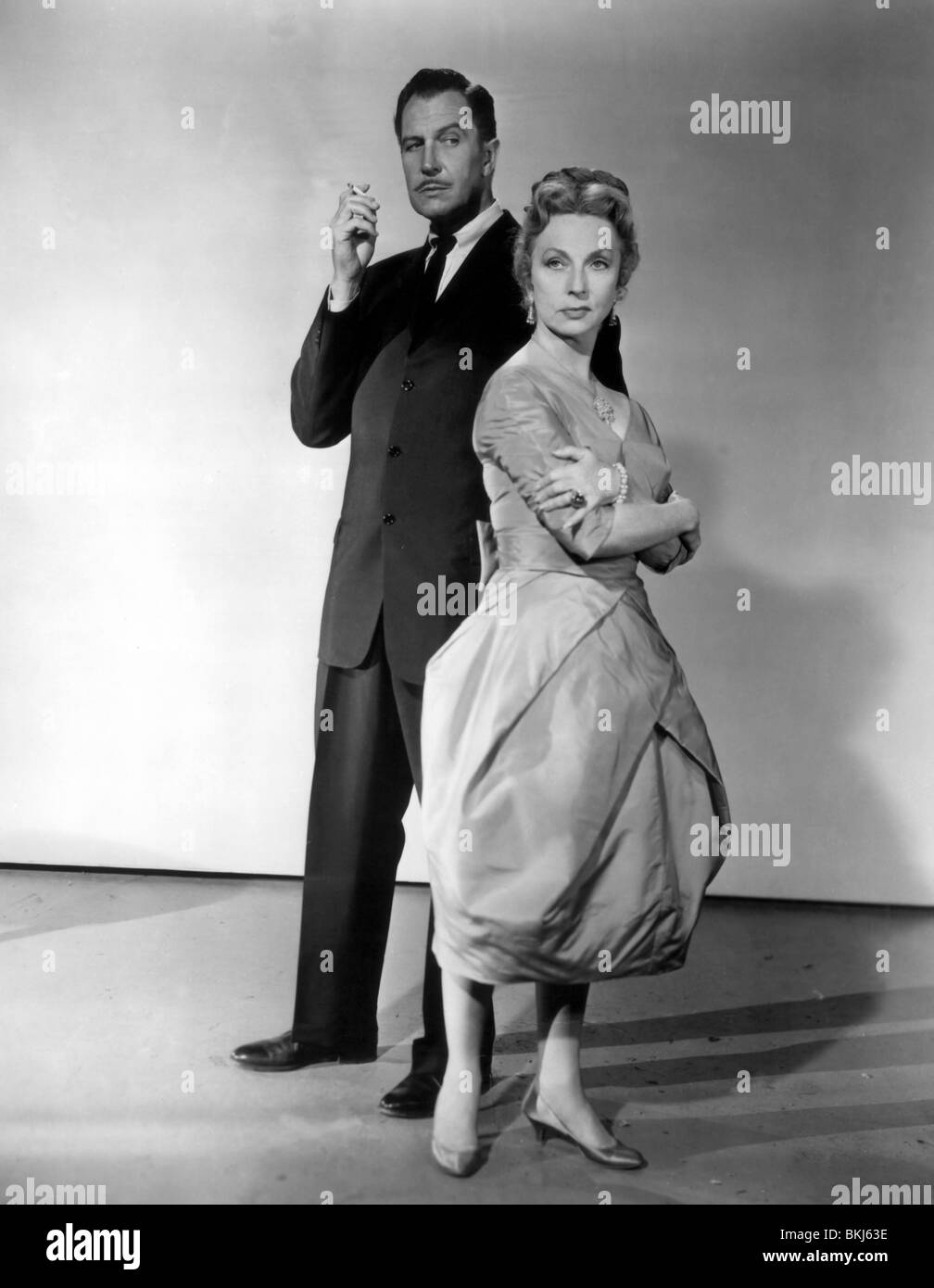 THE BAT (1959) VINCENT PRICE, AGNES MOOREHEAD TBAT 002P Stock Photo - Alamy