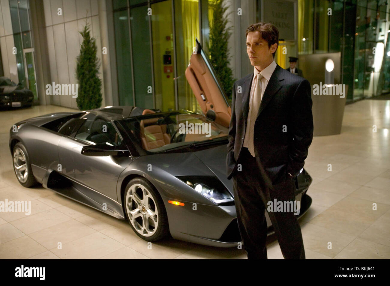 BATMAN BEGINS (2005) CHRISTIAN BALE BBEG 001-007 Stock Photo - Alamy