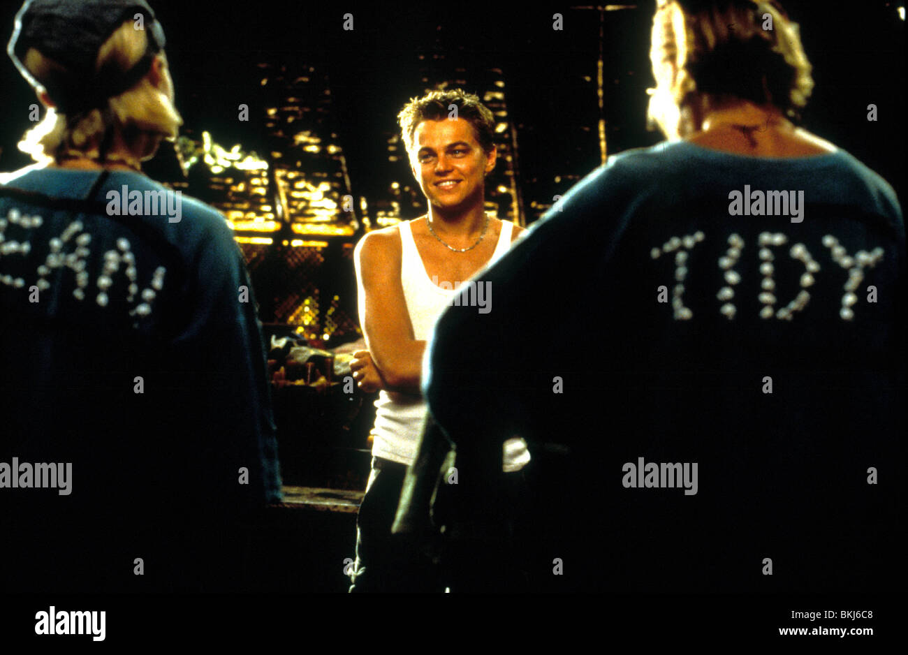 THE BEACH (2000) LEONARDO DICAPRIO BECH 084 Stock Photo - Alamy