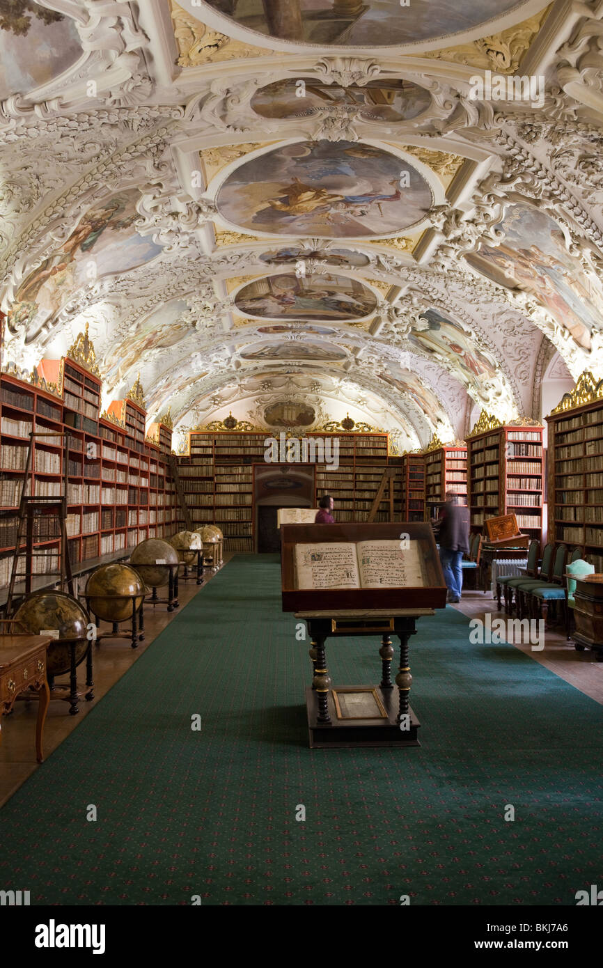 Baroque library prague hi-res stock photography and images - Alamy