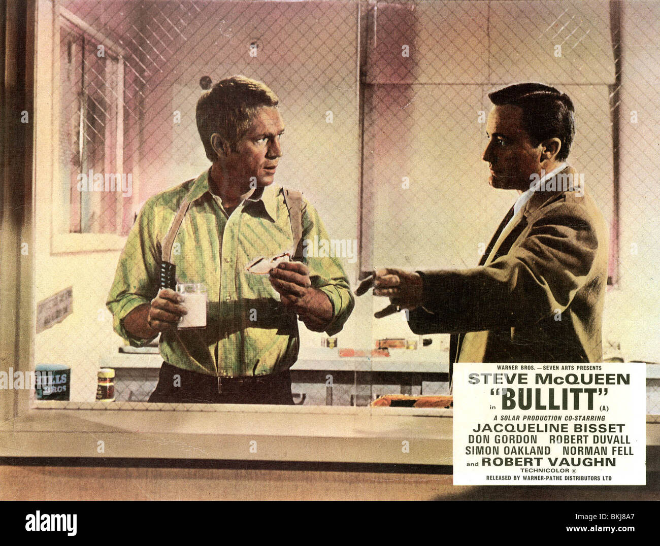 BULLITT (1968) STEVE MCQUEEN, ROBERT VAUGHN BULL 001 FOH Stock Photo ...