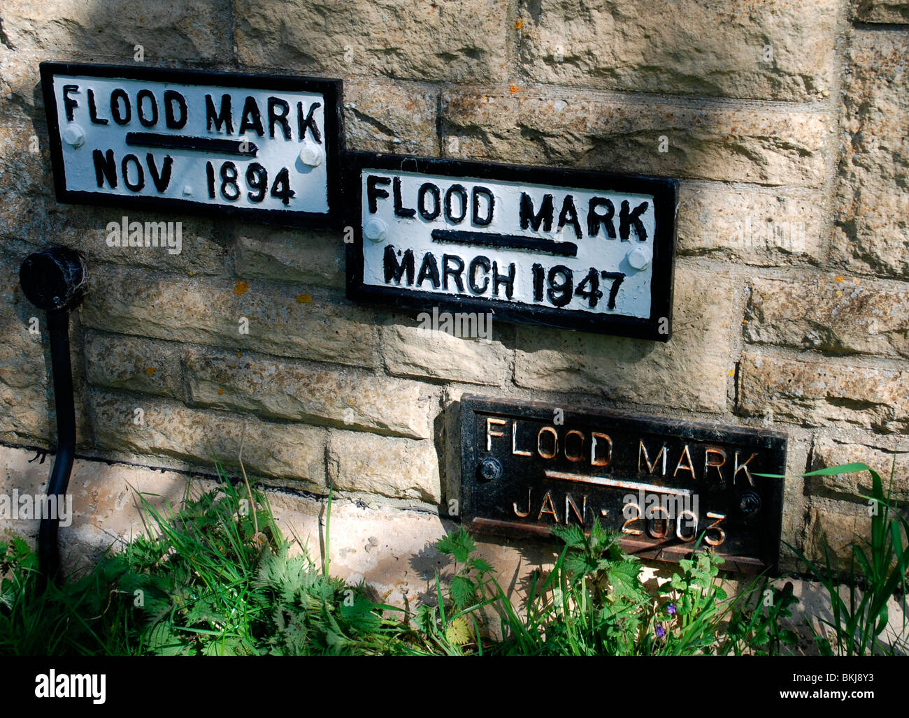 Flood marks on side of a building Stock Photo - Alamy
