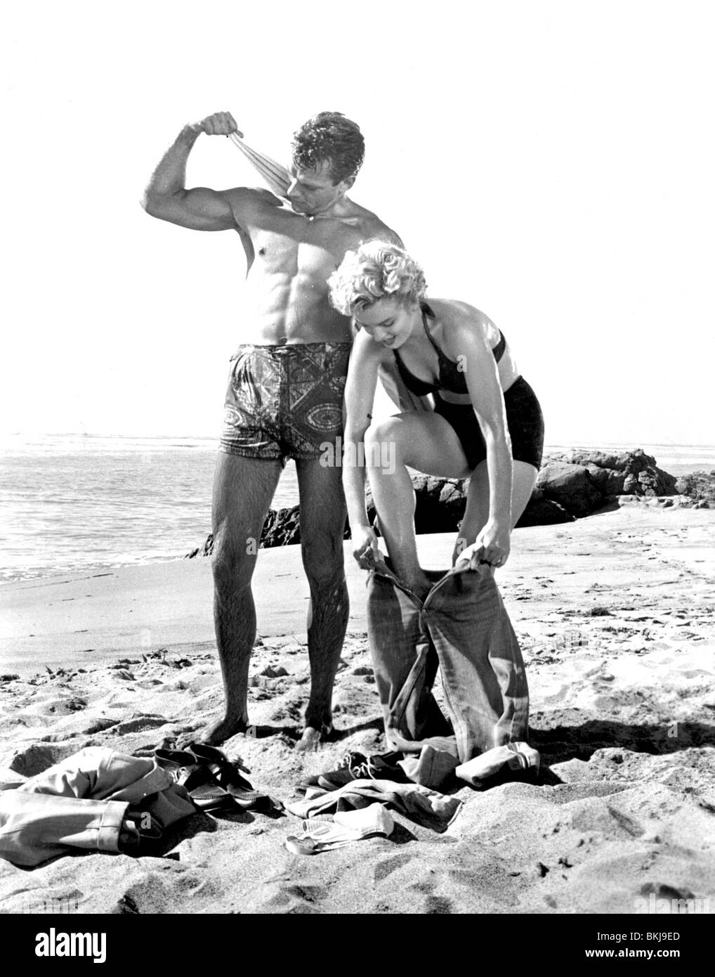 Marilyn monroe clash by night 1952 hi-res stock photography and images - Alamy