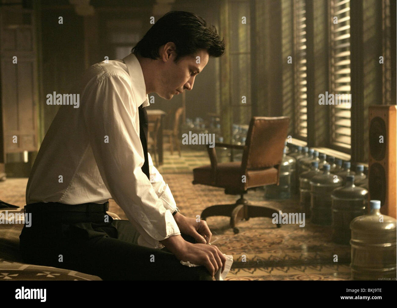 CONSTANTINE (2005) KEANU REEVES CSTT 001-06 Stock Photo - Alamy