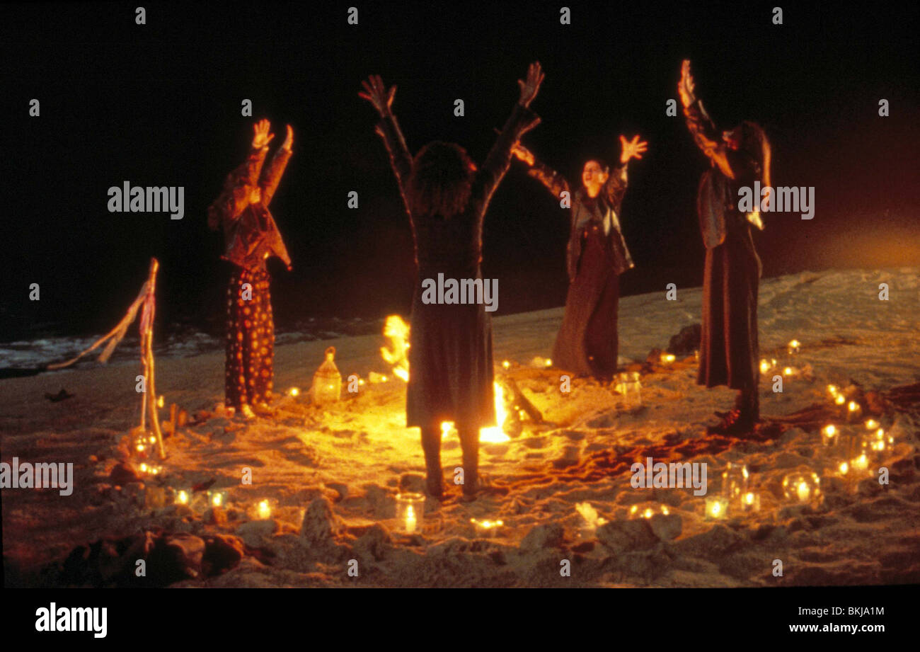 THE CRAFT (1996) ROBIN TUNNEY, RACHEL TRUE, FAIRUZA BALK, NEVE CAMPBELL ...