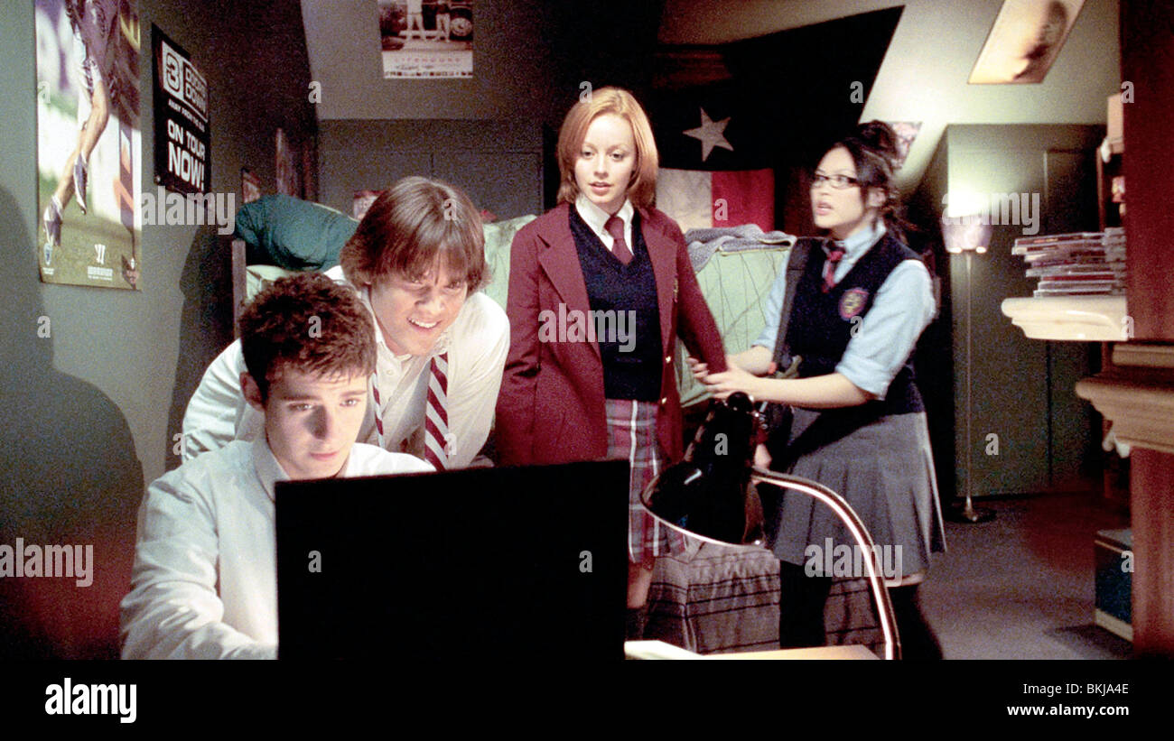 CRY WOLF (2005) JULIAN MORRIS, JARED PADALECKI, LINDY BOOTH, KRISTY WU ...
