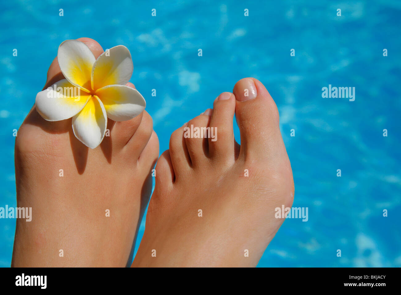 Feet flower toes woman hi-res stock photography and images - Alamy