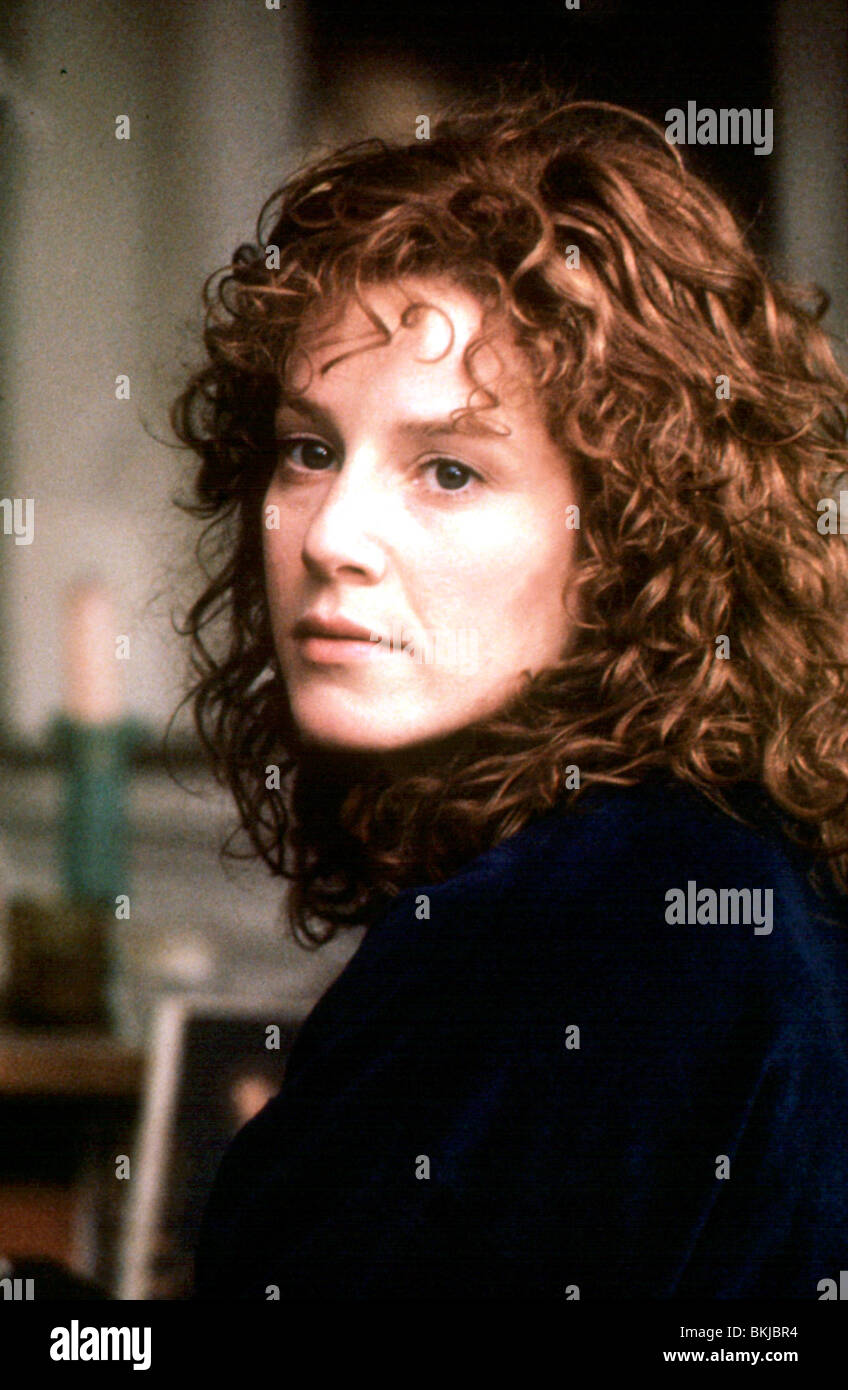 EVERYBODY WINS (1990) DEBRA WINGER EBW 008 Stock Photo - Alamy
