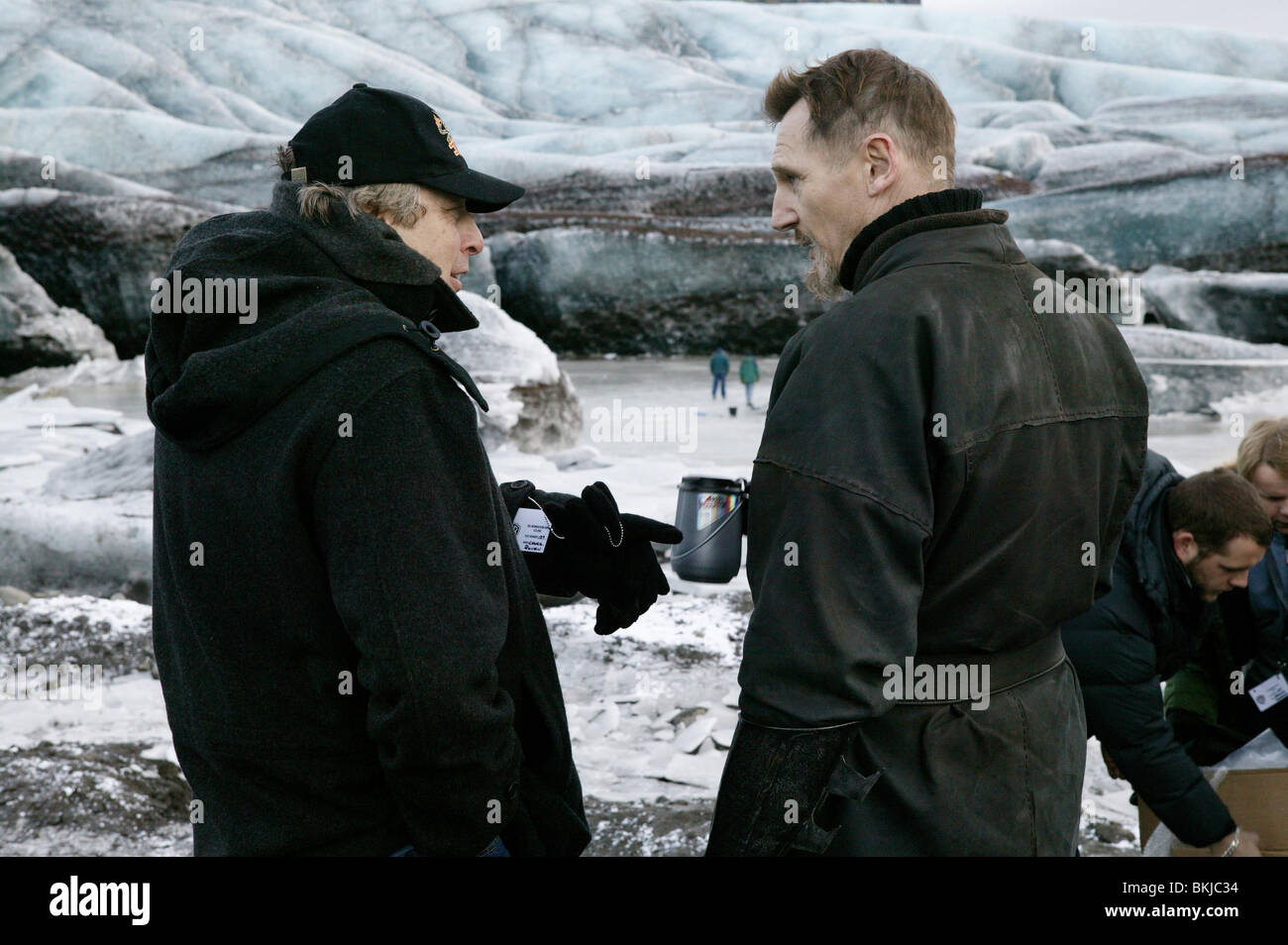 FILMING O/S 'BATMAN BEGINS' (2005) CHARLES ROVEN (PRO), LIAM NEESON ...